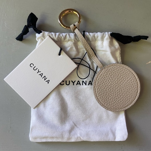 Cuyana | Accessories | New Cuyana Circle Keychain In Champagne Shimmer ...